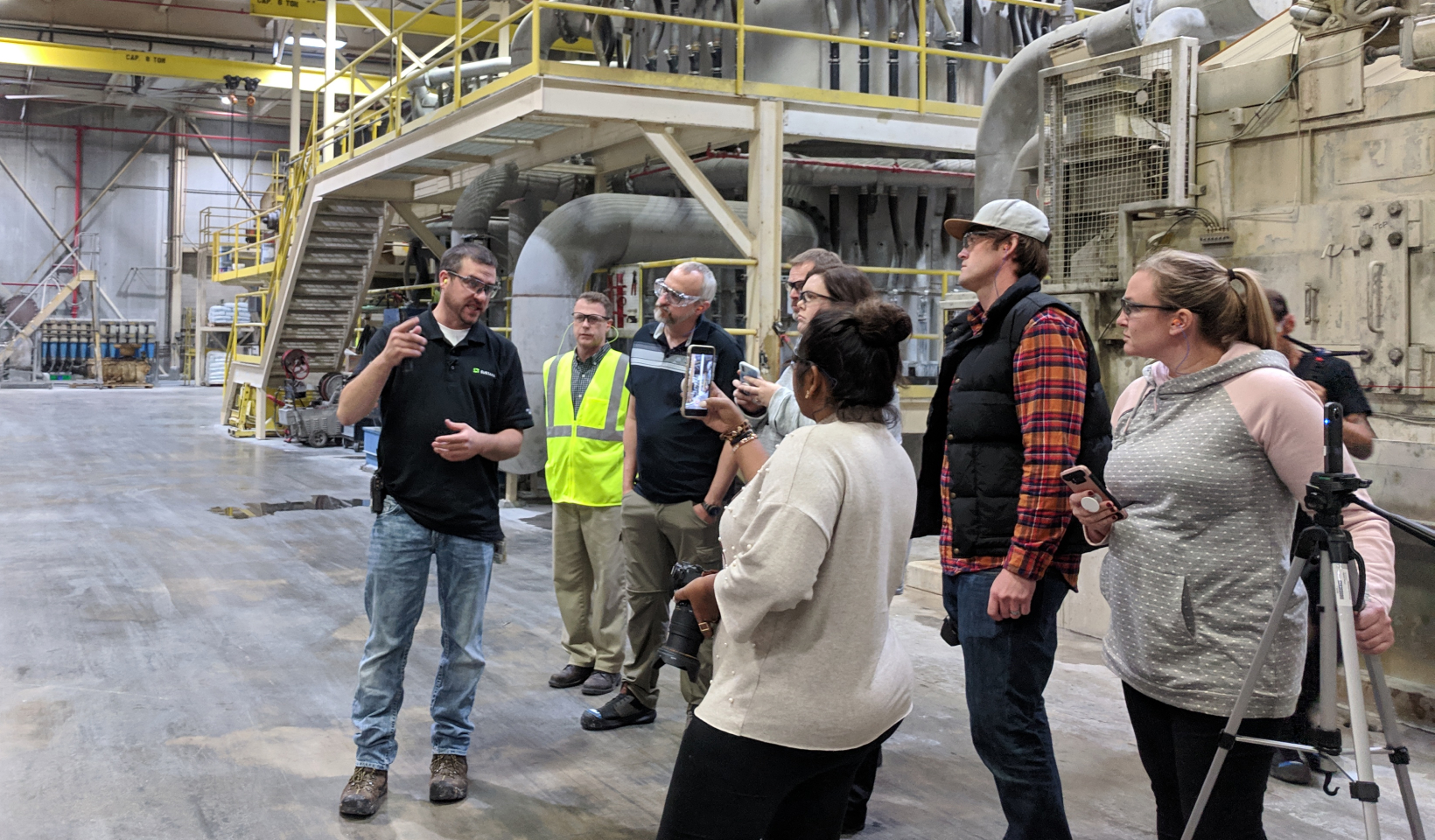 Take a Peek: Behind-The-Scenes Photos From Inside Recycling Facilities ...